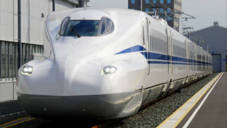 Shinkansen series guide: Shinkansen train models | JRailPass